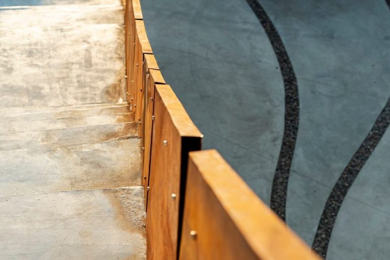 Steel Retaining Walls: Strength and Style in Landscape Construction ...