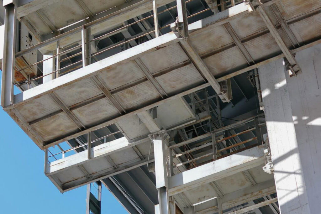 Pros and Cons of Universal Columns in Construction - RWSteel